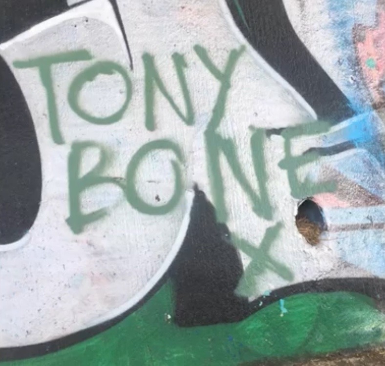 Tony Bone X - Vague