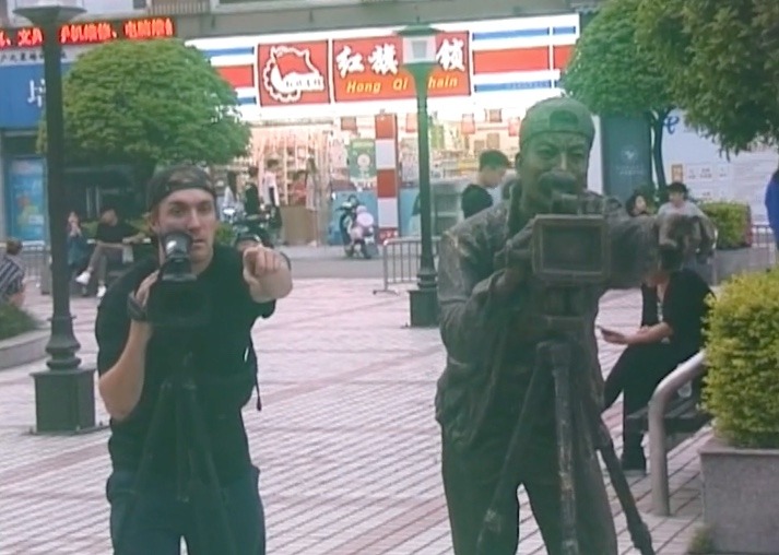 TULLY WEST ️ - Vague