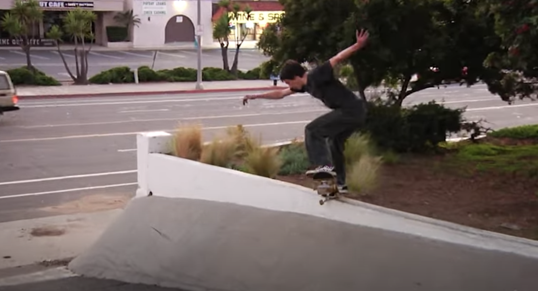 Anthony Schultz & Noah Lora - MOB Grip - Vague