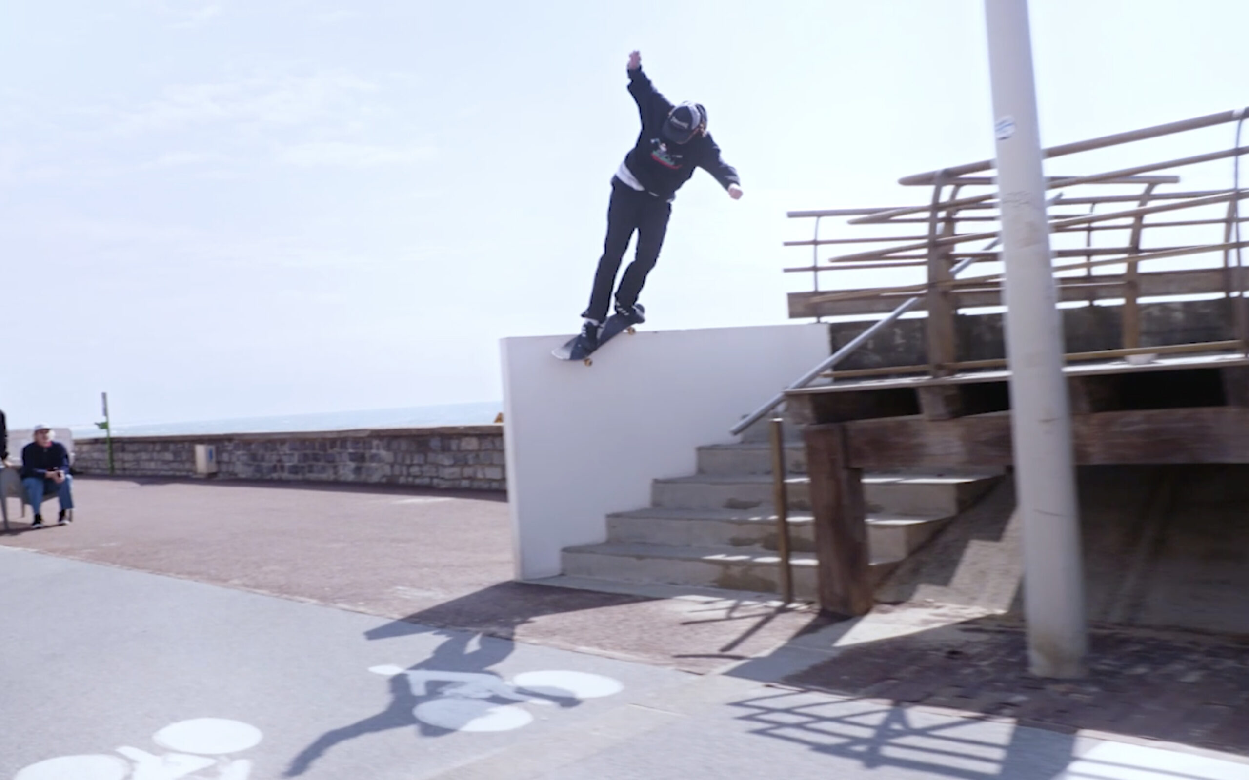 George Poole - Red Bolt - Vague