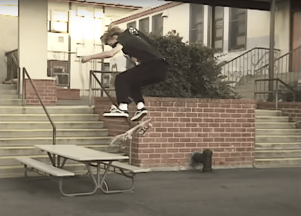 chris milic "with the apple" - Vague