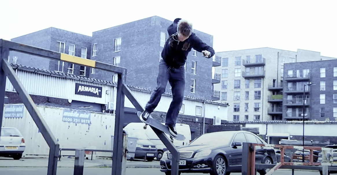 Pat Coghlan – Glow Worm - Vague