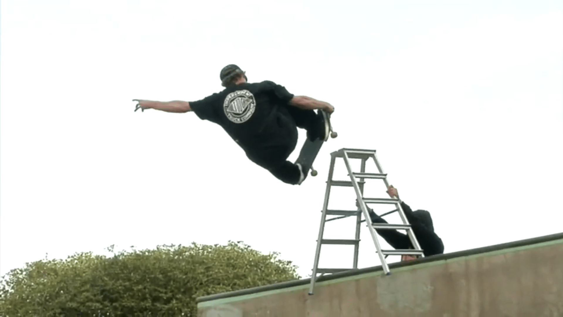 Sam Pulley Raw CRVWKD Clips - Vague